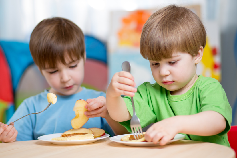 So lernt ein Kind gesundes Essen | Babyartikel.de Magazin