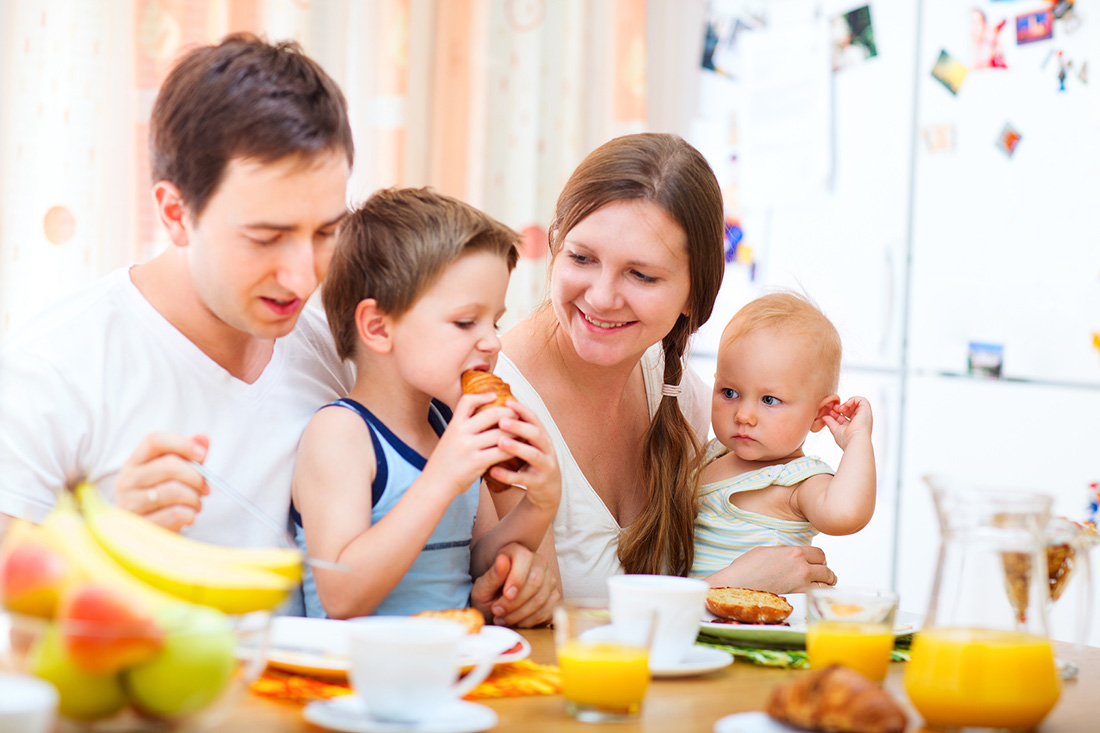 So lernt ein Kind gesundes Essen | Babyartikel.de Magazin