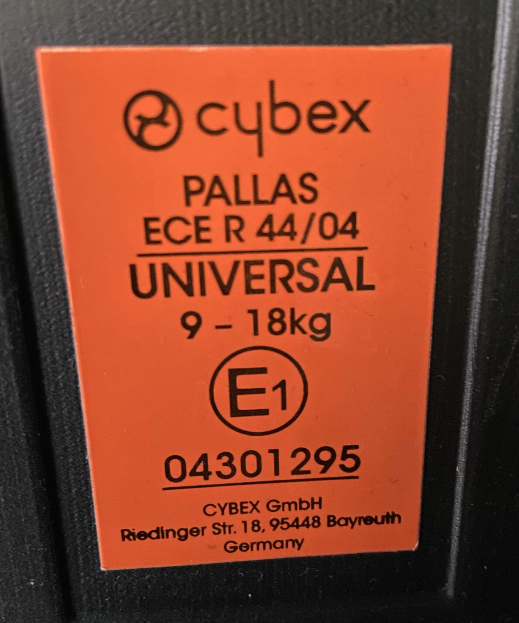 Aktuell gültige Kindersitz-Normen: So unterscheiden sich i-Size und ECE ...