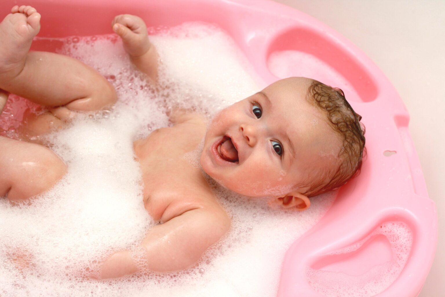 Baby baden - Das Baby 1x1 | Babyartikel.de Magazin