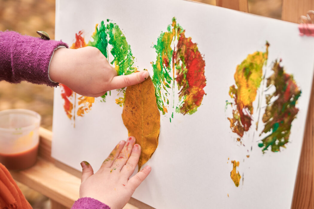 Herbst-Basteln: 3 einfache Ideen, die Dein Kleinkind lieben wird